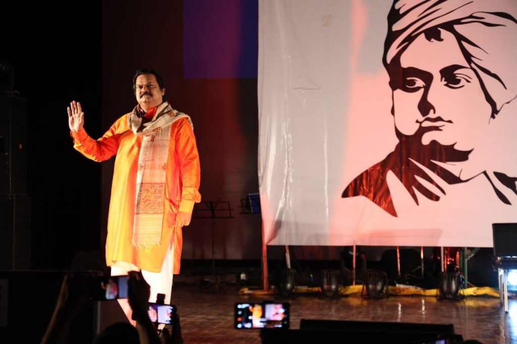 AKHILENDRA MISHRA’S UNIQUE STAGE-PLAY | 15 July, 2022 – Film Information