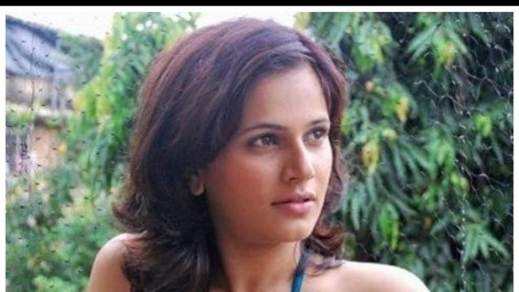 ACTRESS MANAVA NAIK THREATENED BY UBER DRIVER | 17 October, 2022 - Film ...