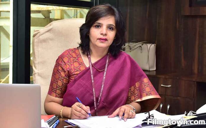 CBFC CEO RAVINDER BHAKAR REMOVED FROM POST, SMITA VATS SHARMA STEPS IN ...
